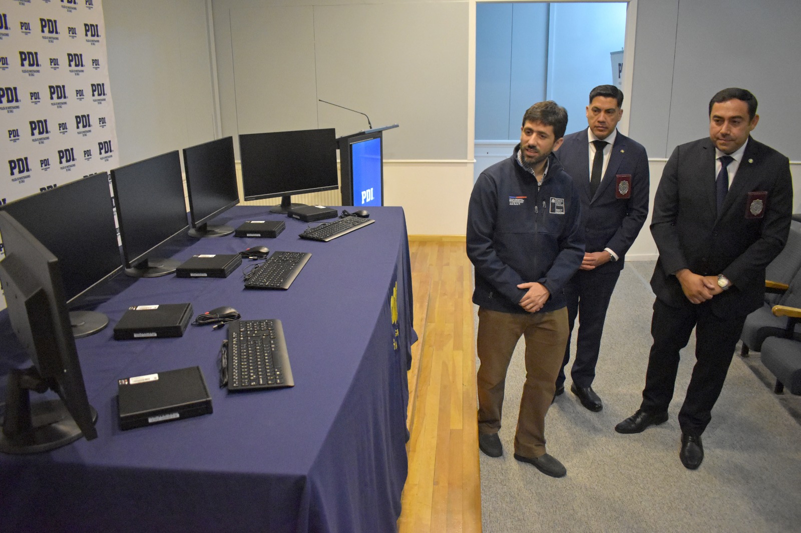 Delegación Presidencial entrega equipos computacionales a la PDI para ...