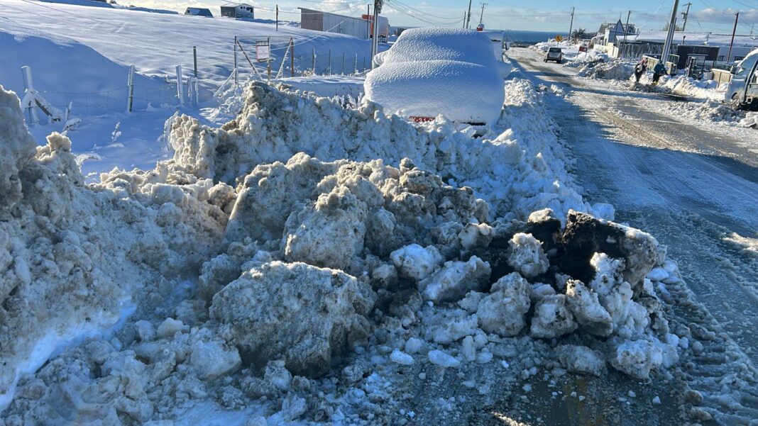 Nevada dejó más de 30 centímetros de nieve y complicó accesos en Camino ...